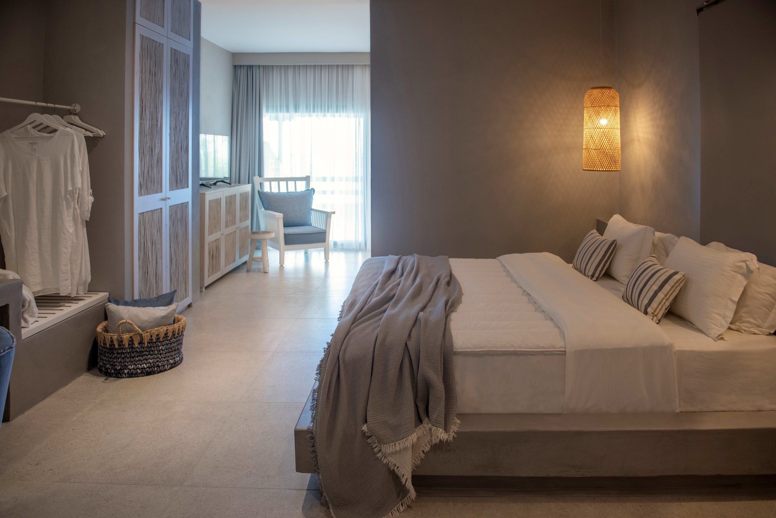 One Bedroom Suite - White Suites